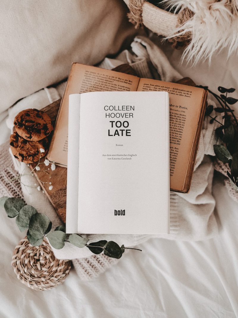 Rezension Colleen Hoover – Too Late – LIVE BREATH WORDS